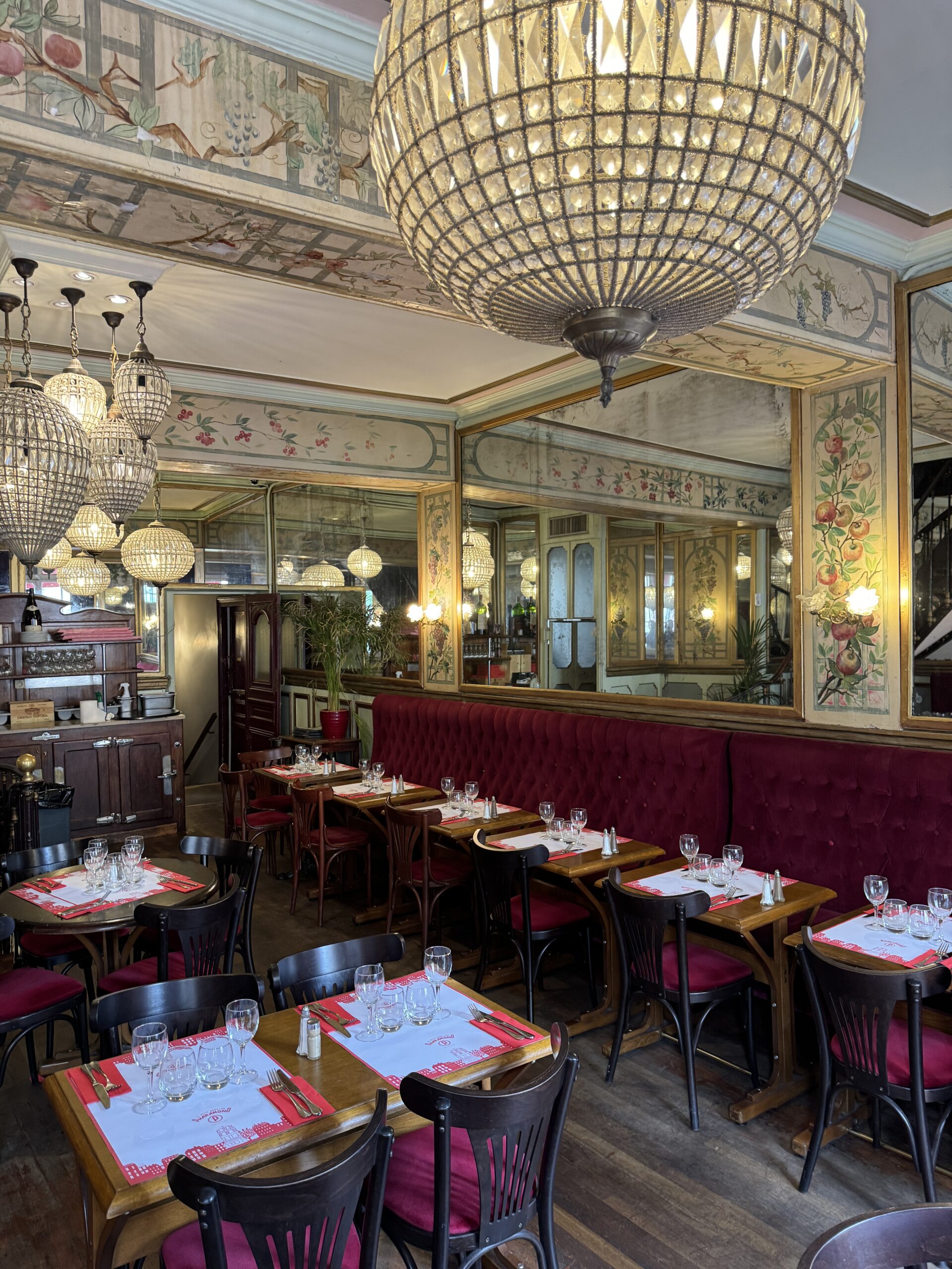 Petit Bouillon Pharamond Paris - Les Grandes Brasseries de L'Est ...